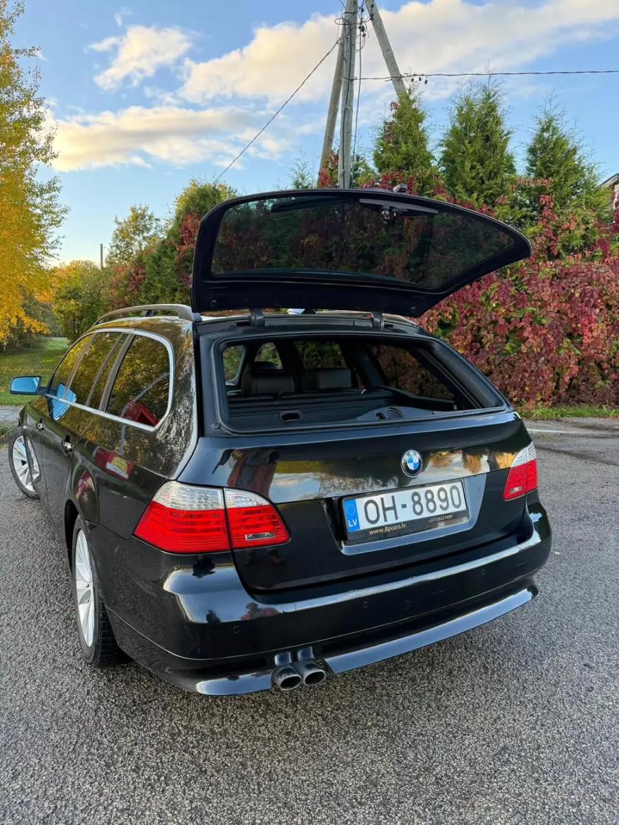 Black BMW 525 2007 in Riga, with an engine capacity of 3.00 L and mileage of 410 thousand km for 4200 €, photo 8 on AUTOMOTO.COM.LV