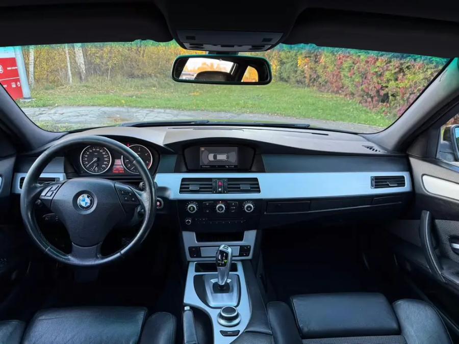 Black BMW 525 2007 in Riga, with an engine capacity of 3.00 L and mileage of 410 thousand km for 4200 €, photo 14 on AUTOMOTO.COM.LV