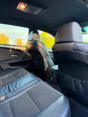 Black BMW 525 2007 in Riga, with an engine capacity of 3.00 L and mileage of 410 thousand km for 4200 €, photo 17 on AUTOMOTO.COM.LV