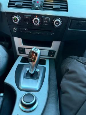 Black BMW 525 2007 in Riga, with an engine capacity of 3.00 L and mileage of 410 thousand km for 4200 €, photo 18 on AUTOMOTO.COM.LV