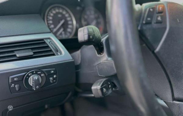 Melns BMW 525 2007 Šilutė, ar dzinēja tilpumu 3.00 L un nobraukumu 274 tūkst. km par 3500 €, foto 6 vietnē AUTOMOTO.COM.LV