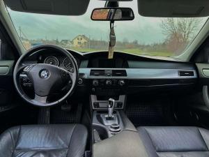 Black BMW 525 2007 in Silute, with an engine capacity of 3.00 L and mileage of 274 thousand km for 3500 €, photo 10 on AUTOMOTO.COM.LV