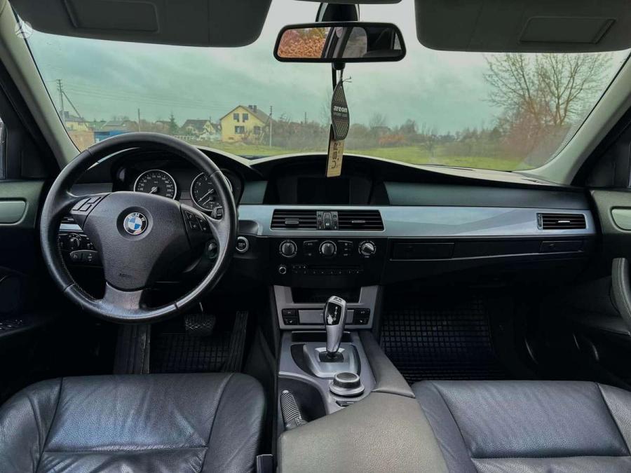 Black BMW 525 2007 in Silute, with an engine capacity of 3.00 L and mileage of 274 thousand km for 3500 €, photo 10 on AUTOMOTO.COM.LV