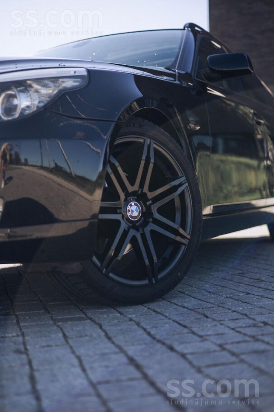 Black BMW 525 2007 in Rezekne, with an engine capacity of 3.00 L and mileage of 346 thousand km for 5800 €, photo 4 on AUTOMOTO.COM.LV