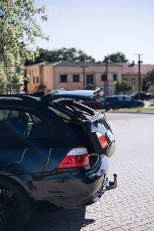 Black BMW 525 2007 in Rezekne, with an engine capacity of 3.00 L and mileage of 346 thousand km for 5800 €, photo 5 on AUTOMOTO.COM.LV