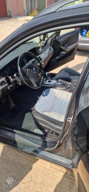 Melns BMW 525 2007 Jonava, ar dzinēja tilpumu 3.00 L un nobraukumu 395 tūkst. km par 4400 €, foto 10 vietnē AUTOMOTO.COM.LV