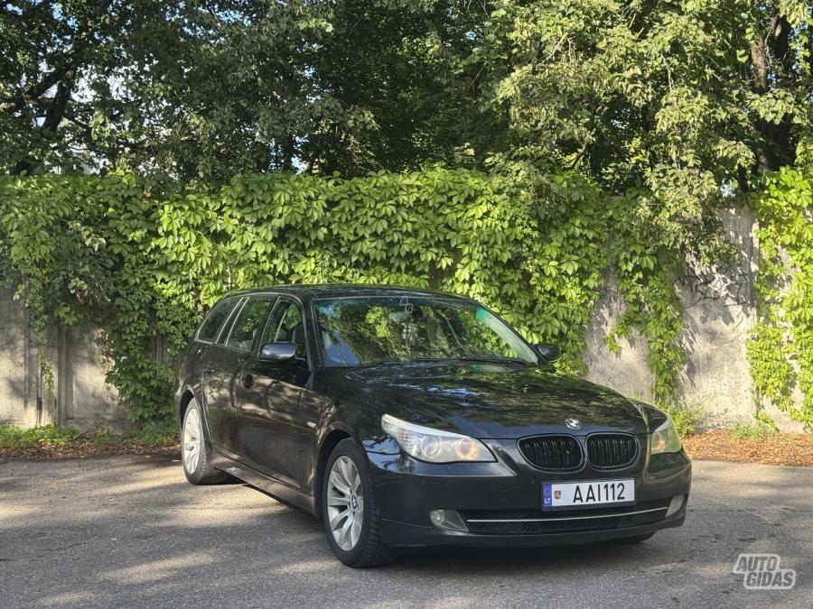 Melns BMW 525 2007 Alīta, ar dzinēja tilpumu 3.00 L un nobraukumu 441 tūkst. km par 2650 €, foto 3 vietnē AUTOMOTO.COM.LV