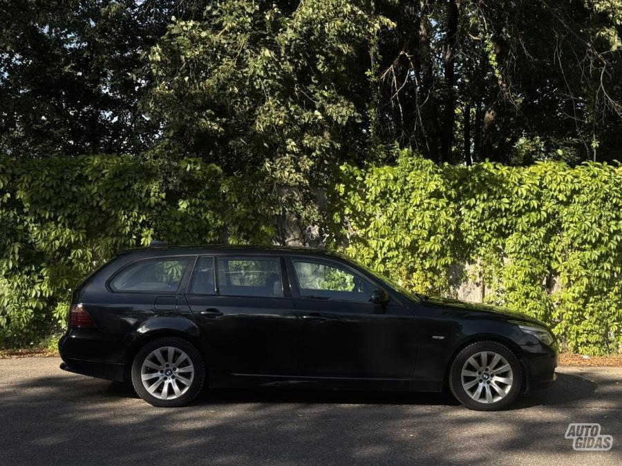 Melns BMW 525 2007 Alīta, ar dzinēja tilpumu 3.00 L un nobraukumu 441 tūkst. km par 2650 €, foto 7 vietnē AUTOMOTO.COM.LV
