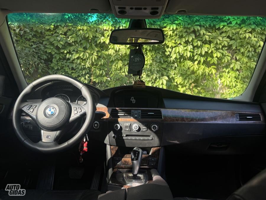 Melns BMW 525 2007 Alīta, ar dzinēja tilpumu 3.00 L un nobraukumu 441 tūkst. km par 2650 €, foto 10 vietnē AUTOMOTO.COM.LV