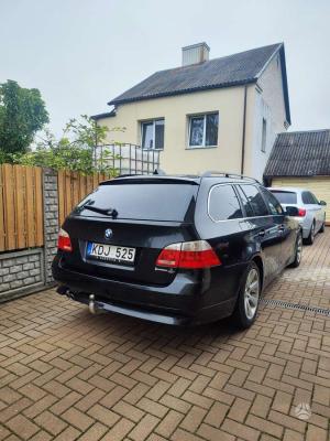 Melns BMW 525 2007 Panevēža, ar dzinēja tilpumu 2.50 L un nobraukumu 311 tūkst. km par 2850 €, foto 8 vietnē AUTOMOTO.COM.LV