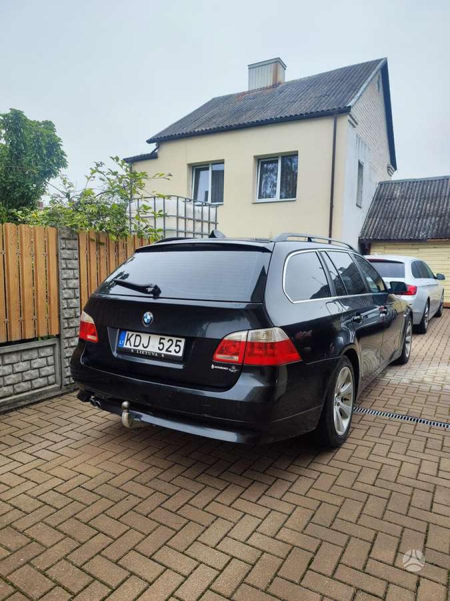 Melns BMW 525 2007 Panevēža, ar dzinēja tilpumu 2.50 L un nobraukumu 311 tūkst. km par 2850 €, foto 8 vietnē AUTOMOTO.COM.LV