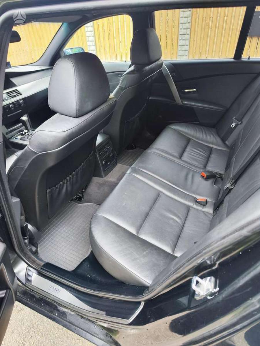 Melns BMW 525 2007 Panevēža, ar dzinēja tilpumu 2.50 L un nobraukumu 311 tūkst. km par 2850 €, foto 13 vietnē AUTOMOTO.COM.LV