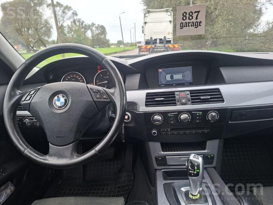 Black BMW 525 2007 in Riga, with an engine capacity of 3.00 L and mileage of 325 thousand km for 4700 €, photo 7 on AUTOMOTO.COM.LV