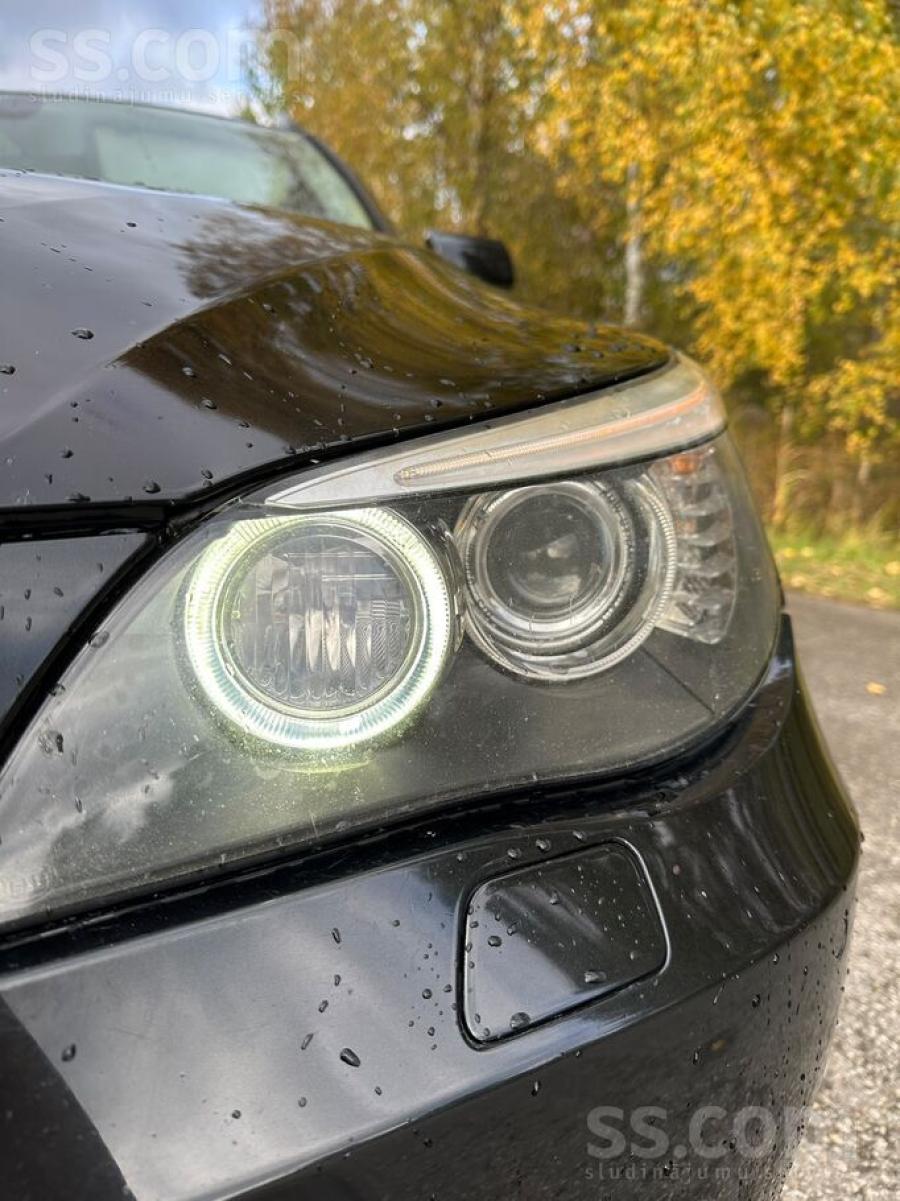 Black BMW 525 2007 in Tukums, with an engine capacity of 3.00 L and mileage of 359 thousand km for 4699 €, photo 9 on AUTOMOTO.COM.LV