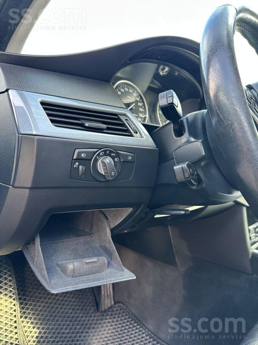 Black BMW 525 2007 in Tukums, with an engine capacity of 3.00 L and mileage of 359 thousand km for 4699 €, photo 14 on AUTOMOTO.COM.LV