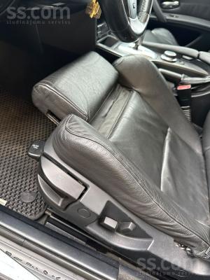 Black BMW 525 2007 in Tukums, with an engine capacity of 3.00 L and mileage of 359 thousand km for 4699 €, photo 16 on AUTOMOTO.COM.LV
