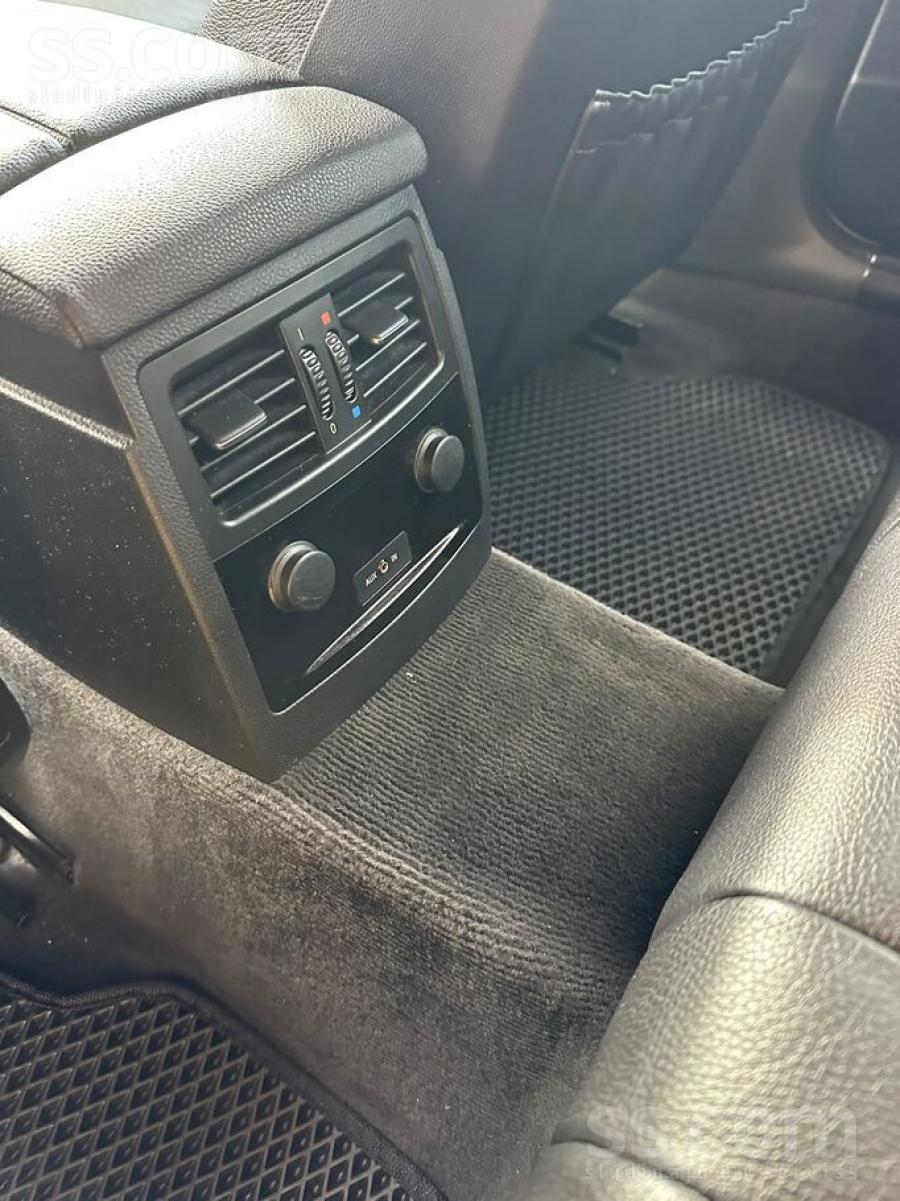 Black BMW 525 2007 in Tukums, with an engine capacity of 3.00 L and mileage of 359 thousand km for 4699 €, photo 19 on AUTOMOTO.COM.LV
