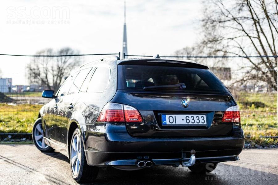 Black BMW 525 2008 in Riga, with an engine capacity of 3.00 L and mileage of 320 thousand km for 6990 €, photo 6 on AUTOMOTO.COM.LV