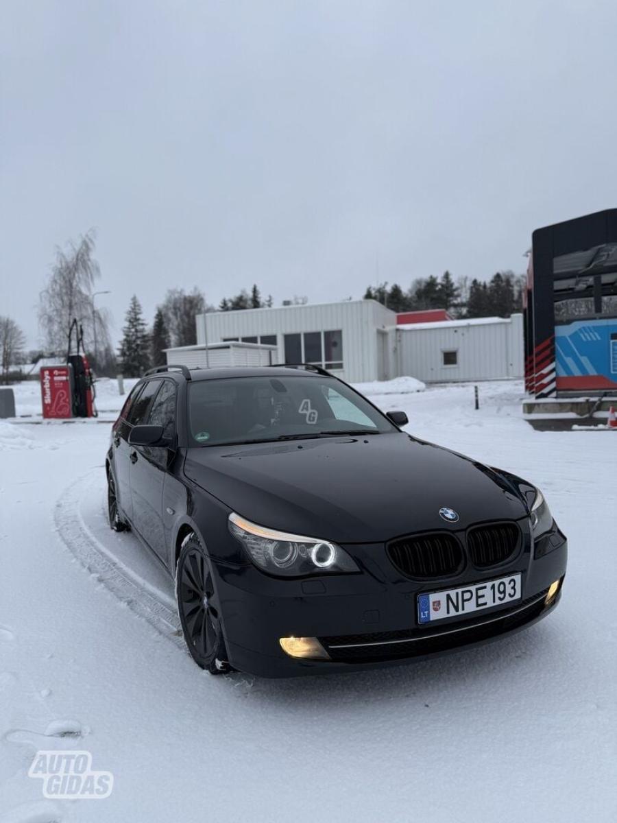 Black BMW 525 2008 in Skuodas, with an engine capacity of 2.50 L and mileage of 372 thousand km for 4750 €, photo 10 on AUTOMOTO.COM.LV