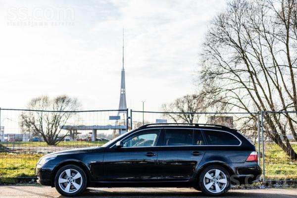 Melns BMW 525 2008 Rīga, ar dzinēja tilpumu 3.00 L un nobraukumu 320 tūkst. km par 6990 €, foto 4 vietnē AUTOMOTO.COM.LV
