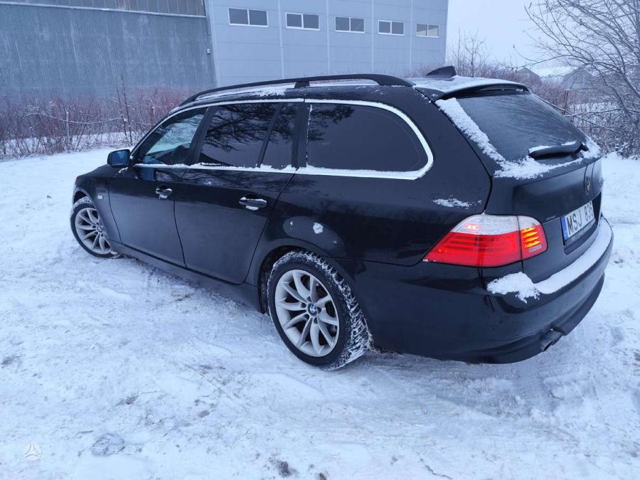 Black BMW 525 2008 in Kaunas, with an engine capacity of 2.99 L and mileage of 362 thousand km for 3850 €, photo 16 on AUTOMOTO.COM.LV