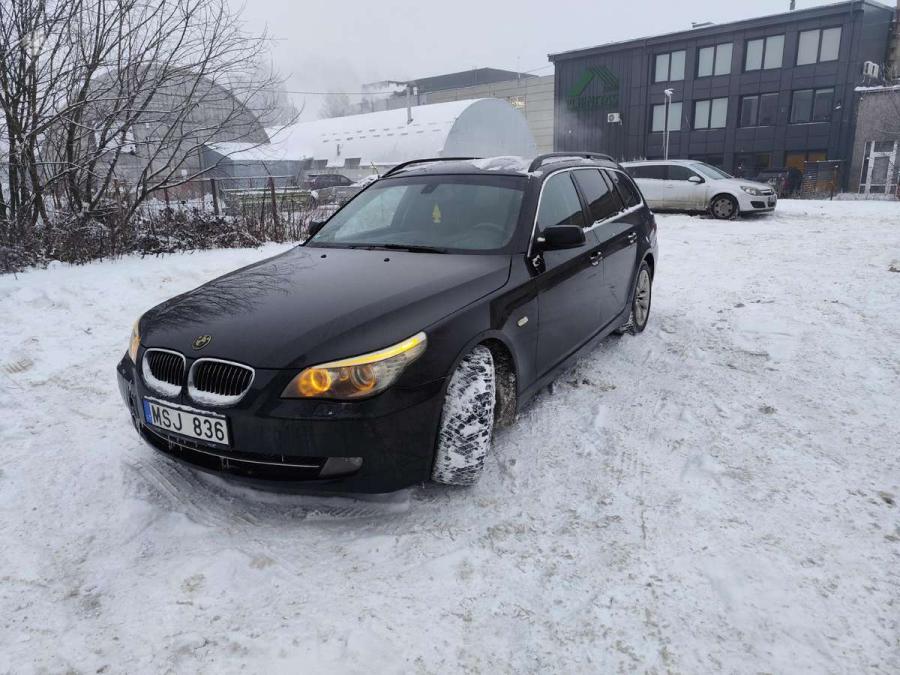 Black BMW 525 2008 in Kaunas, with an engine capacity of 2.99 L and mileage of 362 thousand km for 3850 €, photo 19 on AUTOMOTO.COM.LV