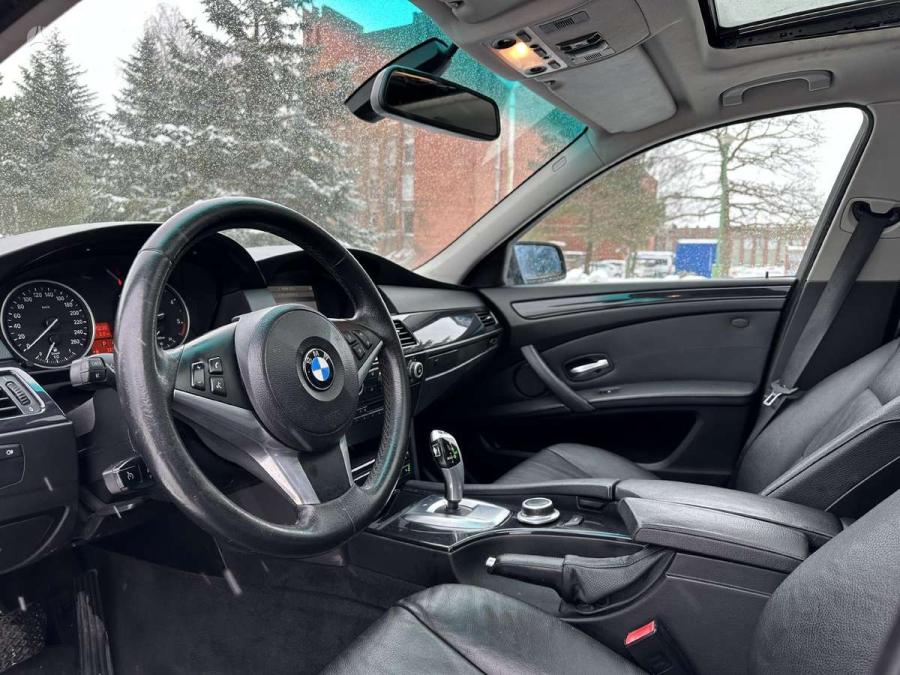 Melns BMW 525 2008 Klaipėda, ar dzinēja tilpumu 2.99 L un nobraukumu 350 tūkst. km par 2999 €, foto 26 vietnē AUTOMOTO.COM.LV