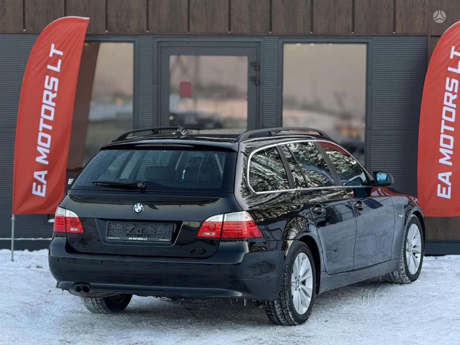Melns BMW 525 2008 Viļņa, ar dzinēja tilpumu 2.99 L un nobraukumu 291 tūkst. km par 4750 €, foto 5 vietnē AUTOMOTO.COM.LV