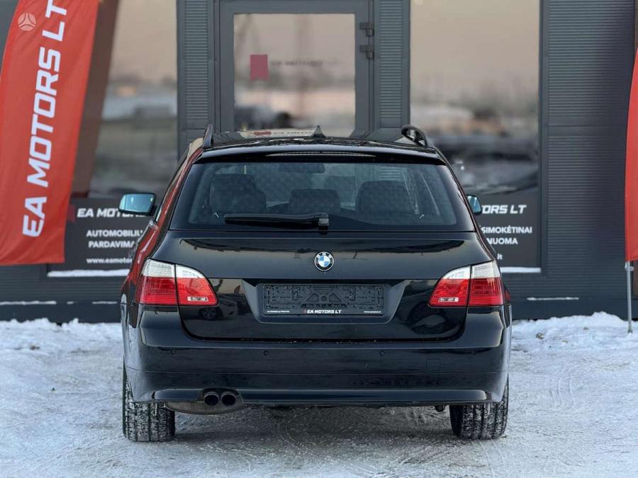 Melns BMW 525 2008 Viļņa, ar dzinēja tilpumu 2.99 L un nobraukumu 291 tūkst. km par 4750 €, foto 6 vietnē AUTOMOTO.COM.LV