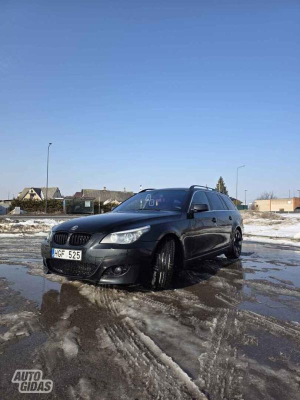 Melns BMW 525 2008 Kauņa, ar dzinēja tilpumu 3.00 L un nobraukumu 440 tūkst. km par 4000 €, foto 3 vietnē AUTOMOTO.COM.LV