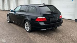Black BMW 525 2008 in Marijampole, with an engine capacity of 3.00 L and mileage of 359 thousand km for 4200 €, photo 4 on AUTOMOTO.COM.LV