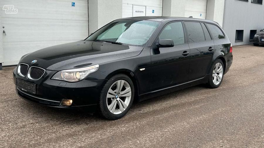 Black BMW 525 2008 in Marijampole, with an engine capacity of 3.00 L and mileage of 359 thousand km for 4200 €, photo 6 on AUTOMOTO.COM.LV