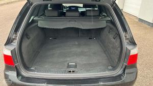 Black BMW 525 2008 in Marijampole, with an engine capacity of 3.00 L and mileage of 359 thousand km for 4200 €, photo 13 on AUTOMOTO.COM.LV