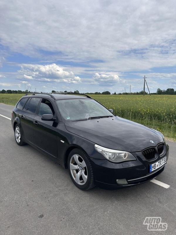 Black BMW 525 2008 in Sakiai, with an engine capacity of 3.00 L and mileage of 367 thousand km for 4250 €, photo 2 on AUTOMOTO.COM.LV