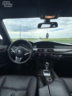 Black BMW 525 2008 in Sakiai, with an engine capacity of 3.00 L and mileage of 367 thousand km for 4250 €, photo 8 on AUTOMOTO.COM.LV
