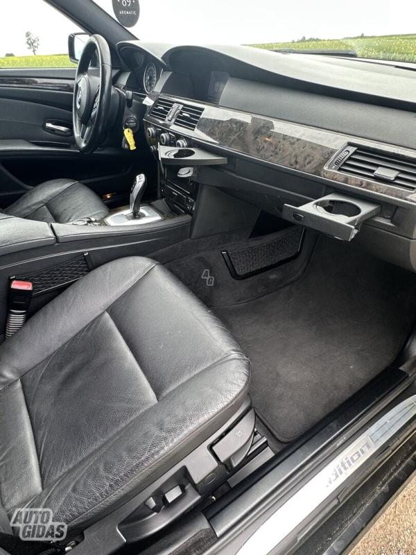 Black BMW 525 2008 in Sakiai, with an engine capacity of 3.00 L and mileage of 367 thousand km for 4250 €, photo 8 on AUTOMOTO.COM.LV