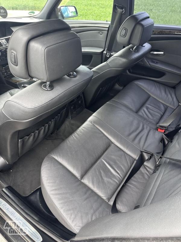 Black BMW 525 2008 in Sakiai, with an engine capacity of 3.00 L and mileage of 367 thousand km for 4250 €, photo 10 on AUTOMOTO.COM.LV