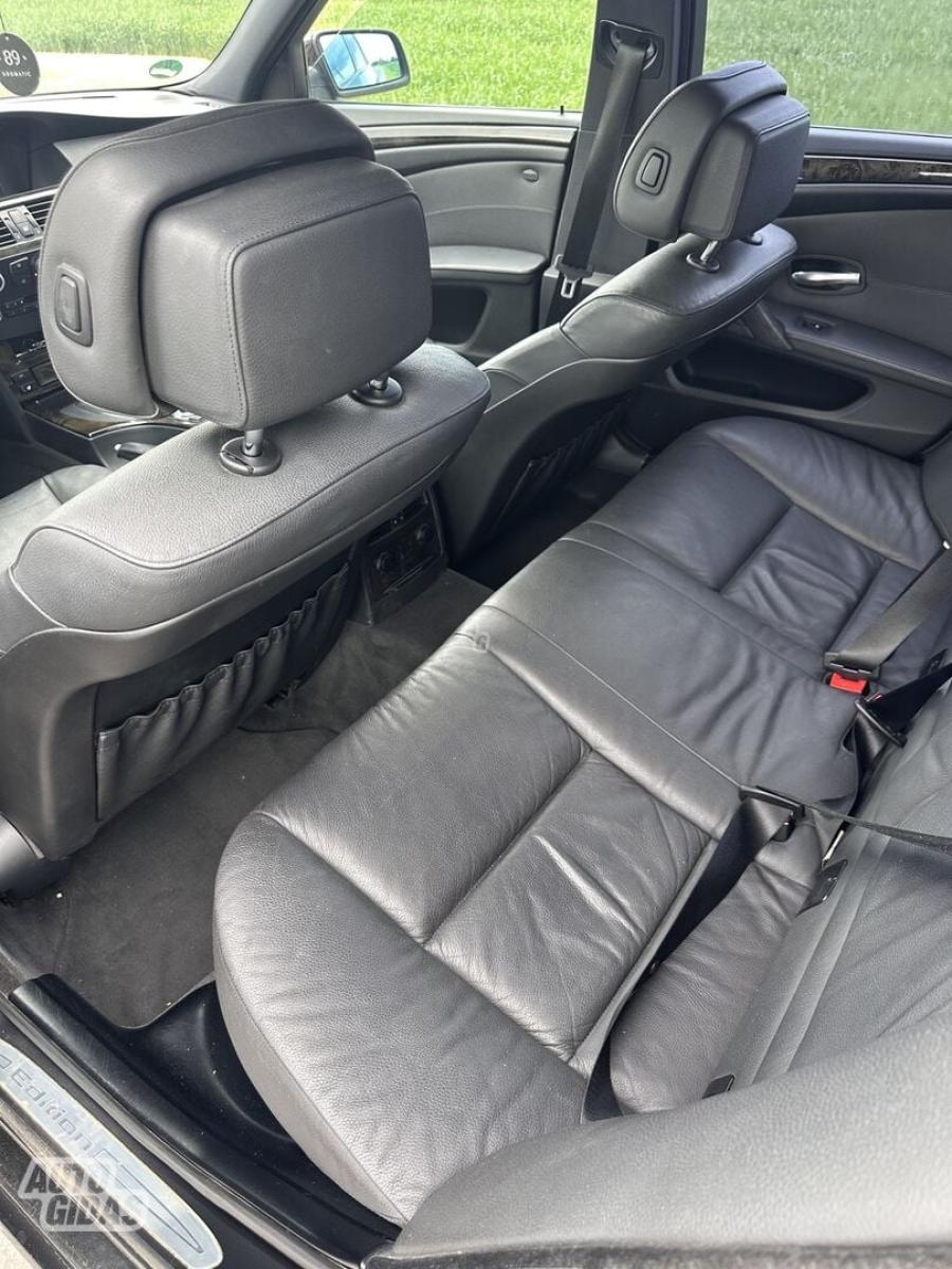 Melns BMW 525 2008 Šakiai, ar dzinēja tilpumu 3.00 L un nobraukumu 367 tūkst. km par 4199 €, foto 11 vietnē AUTOMOTO.COM.LV