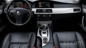Black BMW 525 2008 in Riga, with an engine capacity of 3.00 L and mileage of 268 thousand km for 4990 €, photo 8 on AUTOMOTO.COM.LV