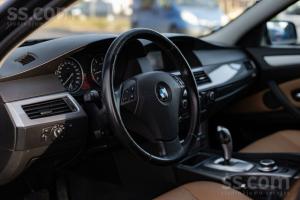 Melns BMW 525 2008 Rīga, ar dzinēja tilpumu 3.00 L un nobraukumu 320 tūkst. km par 6990 €, foto 13 vietnē AUTOMOTO.COM.LV