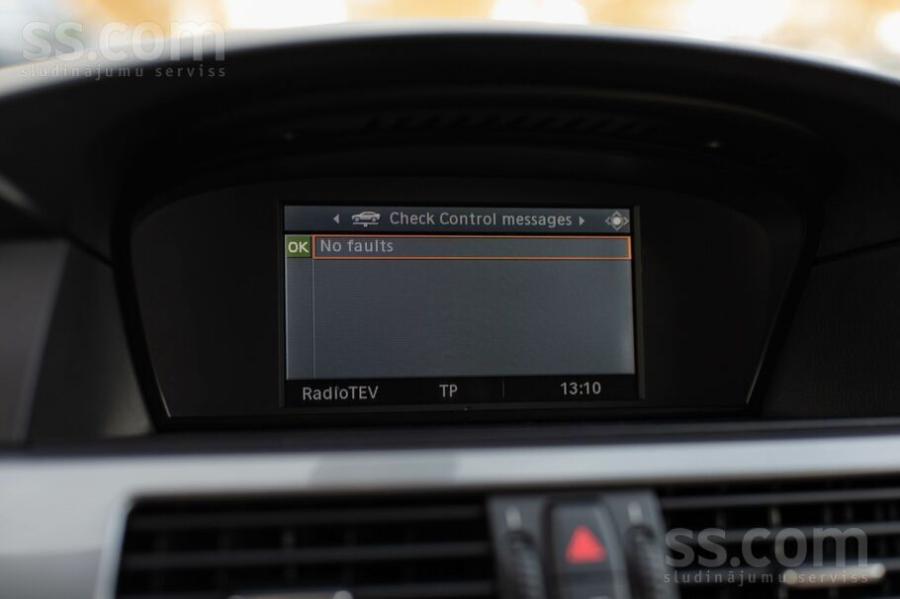 Melns BMW 525 2008 Rīga, ar dzinēja tilpumu 3.00 L un nobraukumu 320 tūkst. km par 6990 €, foto 21 vietnē AUTOMOTO.COM.LV