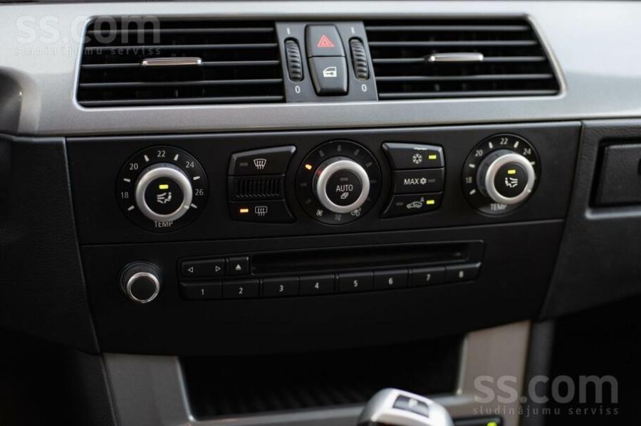 Melns BMW 525 2008 Rīga, ar dzinēja tilpumu 3.00 L un nobraukumu 320 tūkst. km par 6990 €, foto 23 vietnē AUTOMOTO.COM.LV