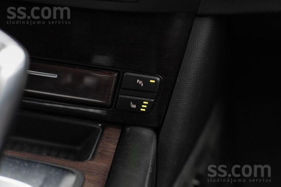 Melns BMW 525 2008 Rīga, ar dzinēja tilpumu 3.00 L un nobraukumu 398 tūkst. km par 6990 €, foto 24 vietnē AUTOMOTO.COM.LV