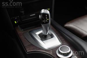 Melns BMW 525 2008 Rīga, ar dzinēja tilpumu 3.00 L un nobraukumu 398 tūkst. km par 6990 €, foto 25 vietnē AUTOMOTO.COM.LV