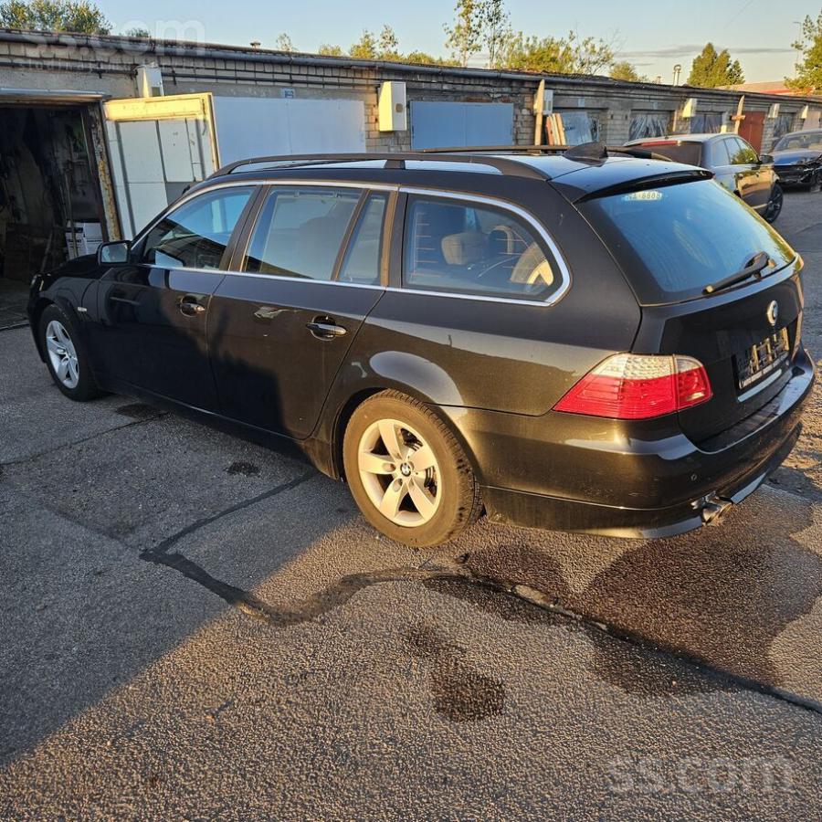 Black BMW 525 2008 in Riga, with an engine capacity of 3.00 L and mileage of 370 thousand km for 5700 €, photo 7 on AUTOMOTO.COM.LV