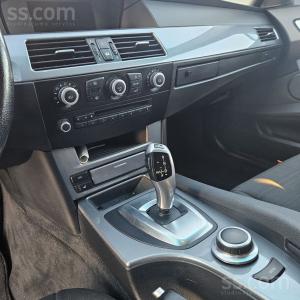 Black BMW 525 2008 in Riga, with an engine capacity of 3.00 L and mileage of 370 thousand km for 5700 €, photo 21 on AUTOMOTO.COM.LV