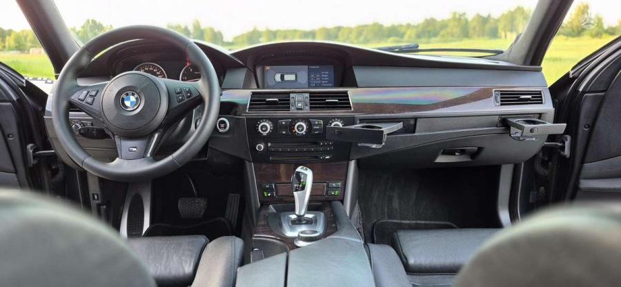 Black BMW 525 2008 in Siauliai, with an engine capacity of 2.99 L and mileage of 450 thousand km for 4900 €, photo 19 on AUTOMOTO.COM.LV
