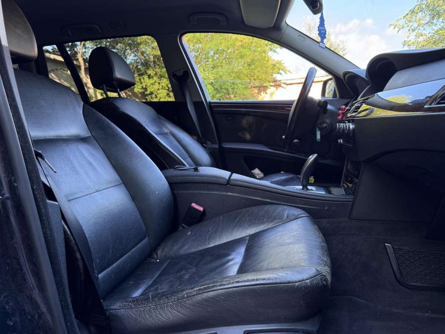 Melns BMW 525 2008 Viļņa, ar dzinēja tilpumu 2.99 L un nobraukumu 299 tūkst. km par 1950 €, foto 8 vietnē AUTOMOTO.COM.LV