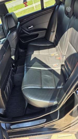 Melns BMW 525 2008 Šauļi, ar dzinēja tilpumu 2.99 L un nobraukumu 406 tūkst. km par 3850 €, foto 10 vietnē AUTOMOTO.COM.LV