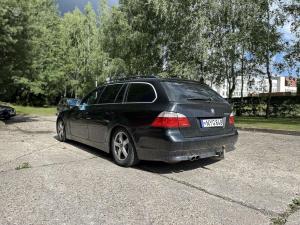 Melns BMW 525 2008 Viļņa, ar dzinēja tilpumu 3.00 L un nobraukumu 299 tūkst. km par 2100 €, foto 4 vietnē AUTOMOTO.COM.LV